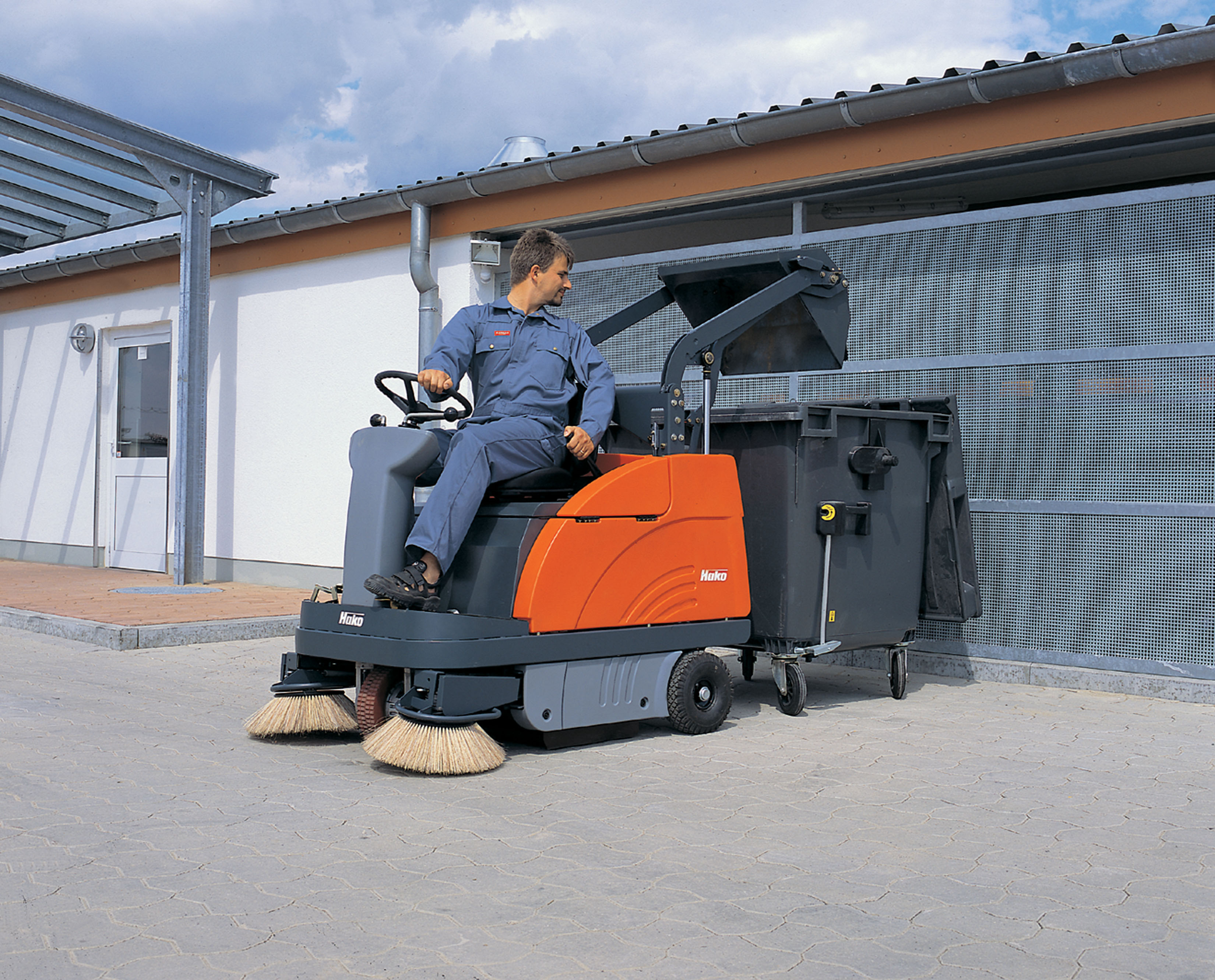 Hako Sweepmaster 980 R/RH - Hako